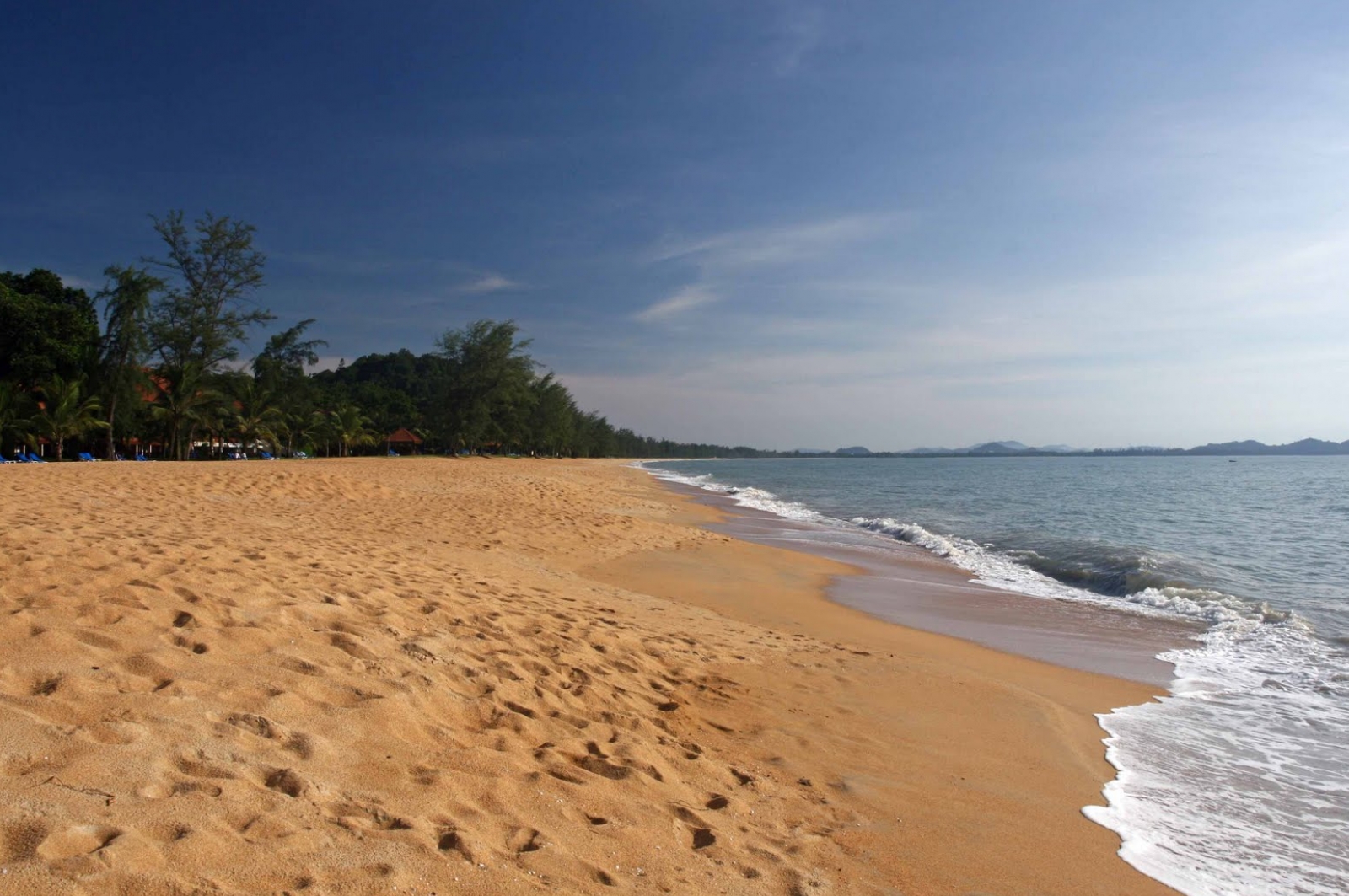Surfing at Cherating Beach, Pahang, Malaysia | Gokayu, Your Travel Guide